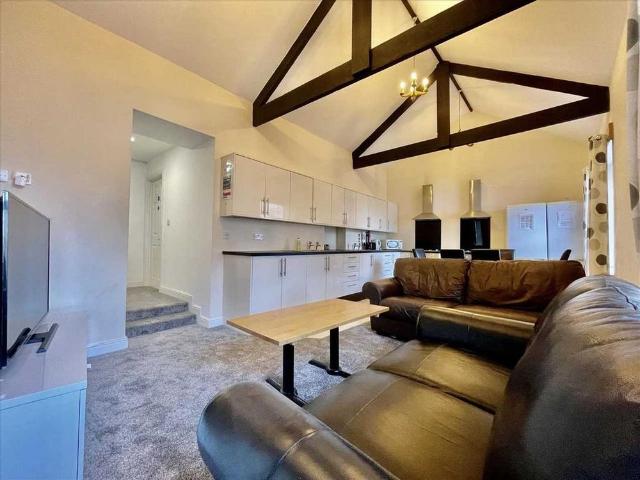 6 bedroom house share to rent