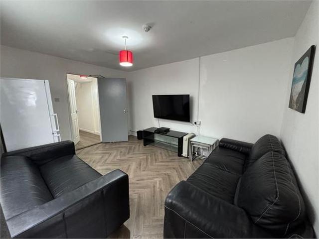6 bedroom house share to rent