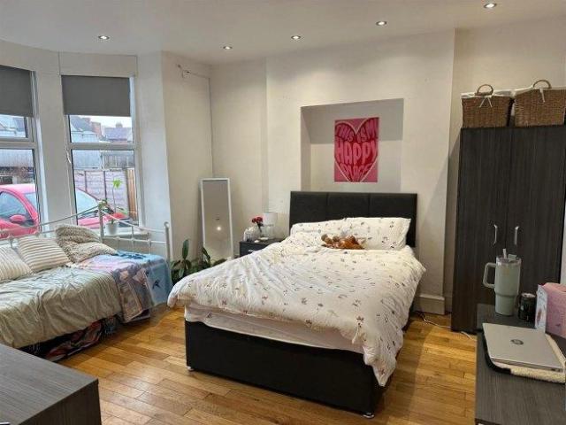 6 bedroom house share to rent