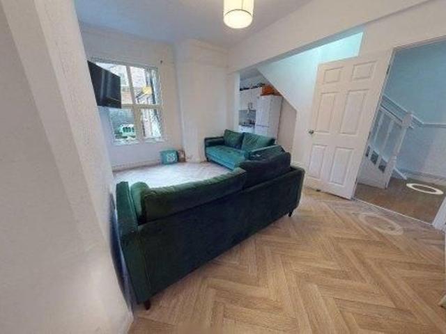 6 bedroom house share to rent