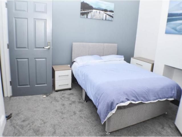 6 bedroom house share to rent
