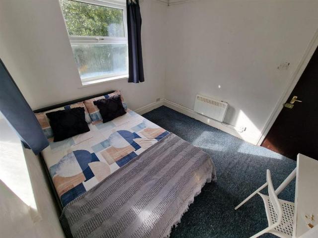 6 bedroom house share to rent