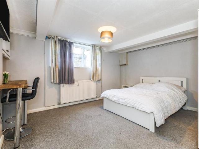 6 bedroom house share to rent