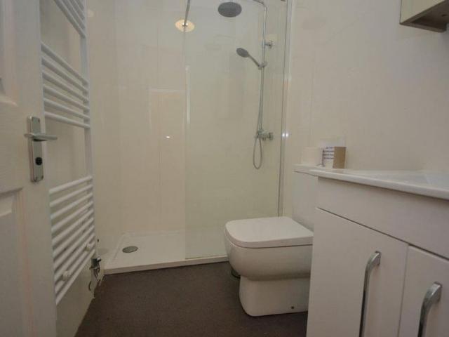 6 bedroom house share to rent