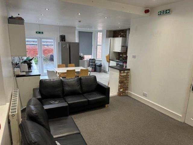 6 bedroom house share to rent