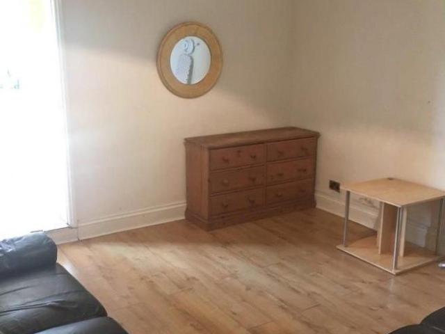 6 bedroom house share to rent