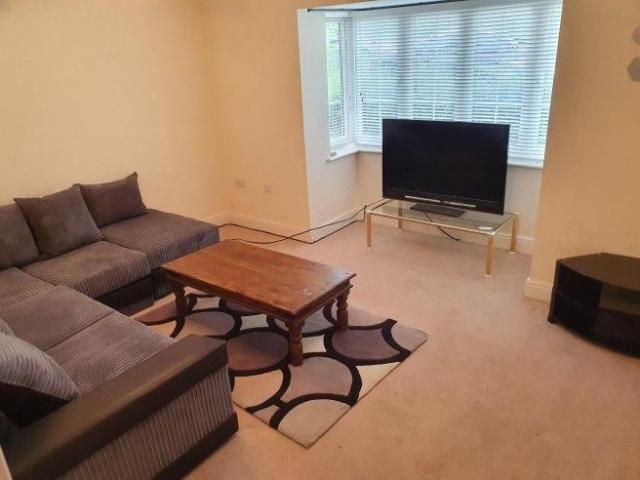 6 bedroom house share to rent