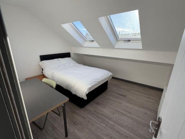 6 bedroom house share to rent