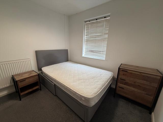 6 bedroom house share to rent
