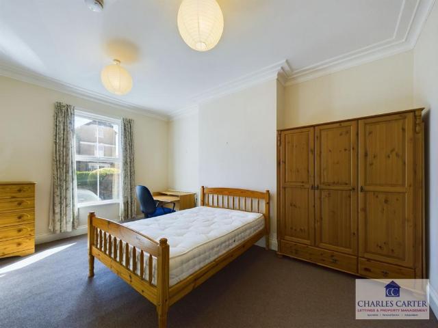 6 bedroom house share to rent