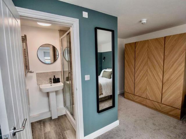 6 bedroom house share to rent