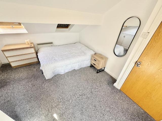 5 bedroom house share to rent