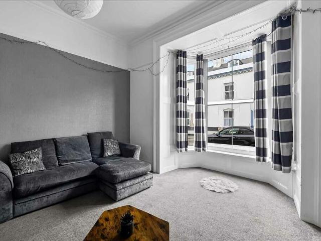 6 bedroom house share to rent