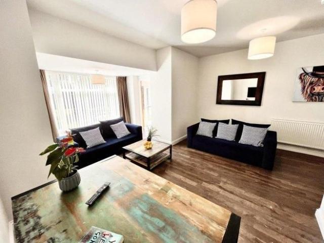 6 bedroom house share to rent