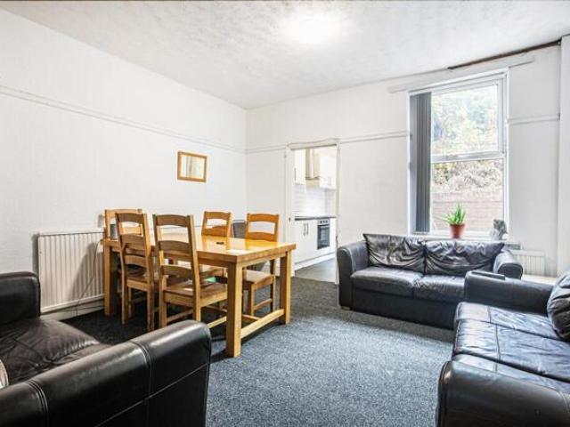 6 Bedroom House Sheffield Sheffield LS99895621