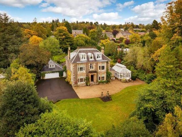 6 Bedroom House Stirling Stirling 99986120