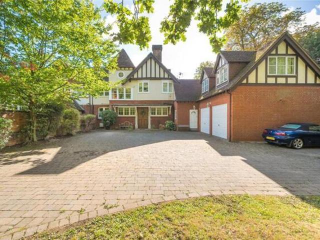 6 Bedroom House Surrey Surrey LS99161994