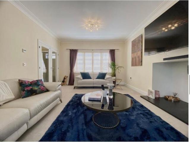6 Bedroom House Peterborough Peterborough 68671169
