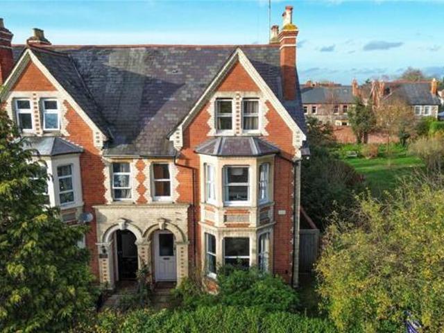 6 Bedroom House Reading Reading LS98834337