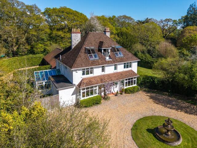 6 Bedroom House Ringwood Hampshire LS99054790