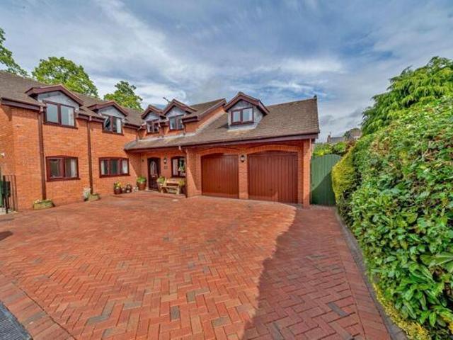 6 Bedroom House Rugeley Staffordshire LS99773797