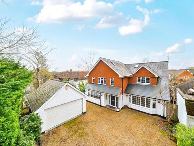 6 Bedroom House Woking Surrey 101278294