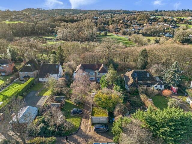 6 Bedroom House Welwyn Hertfordshire LS99380772