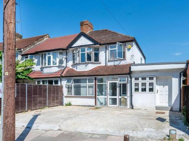 6 Bedroom House Wembley Great London 98204460
