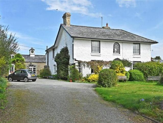 6 Bedroom House Wye Powys LS98864645