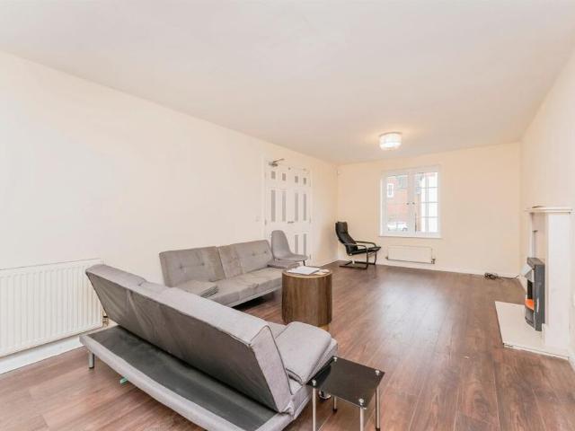 6 bedroom house to rent