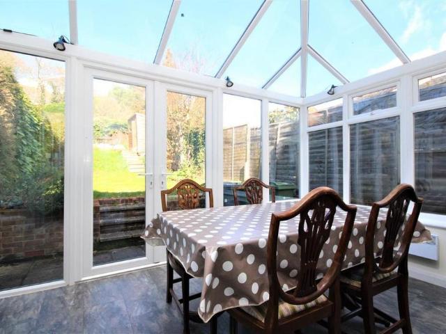 6 bedroom house to rent