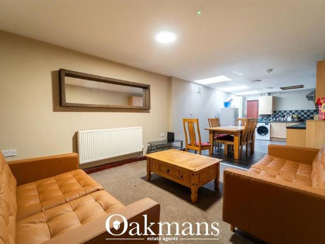 6 bedroom house to rent