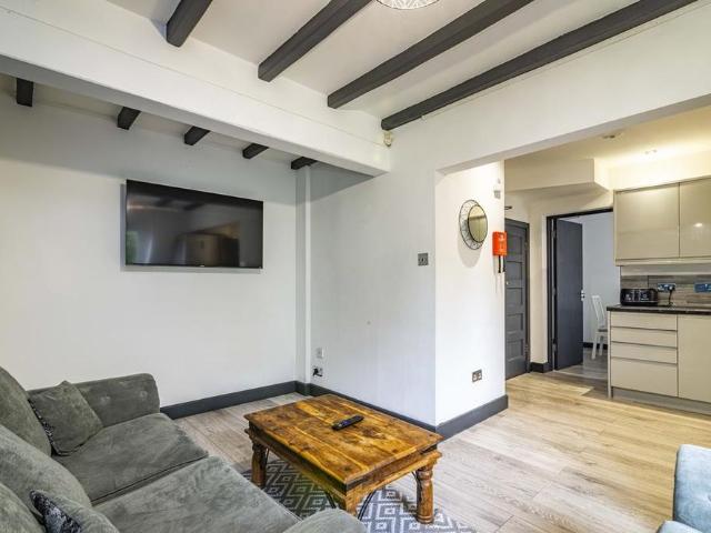 6 bedroom house to rent