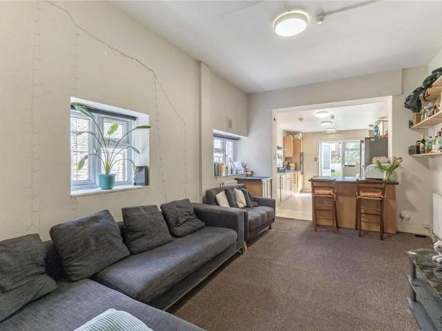 6 bedroom house to rent