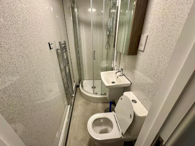 6 bedroom house to rent