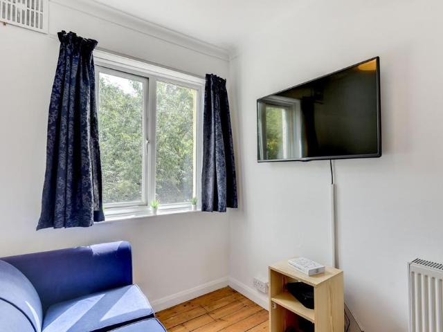 6 bedroom house to rent