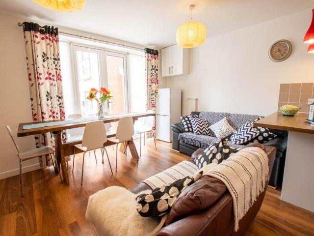 6 bedroom house to rent
