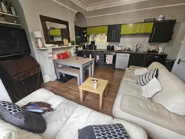 6 bedroom house to rent