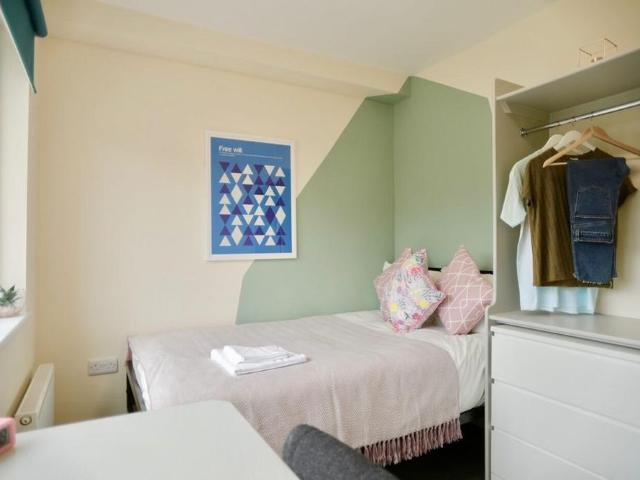6 bedroom house to rent