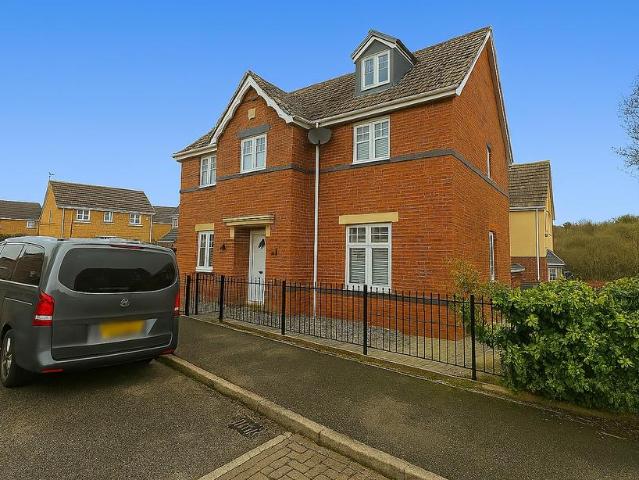 6 bedroom house to rent