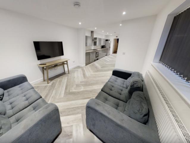 1 bedroom house share to rent