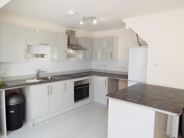 6 bedroom house to rent