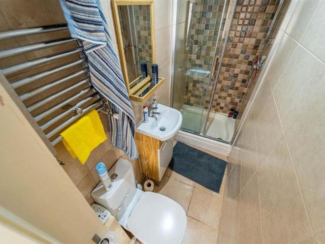 6 bedroom house to rent