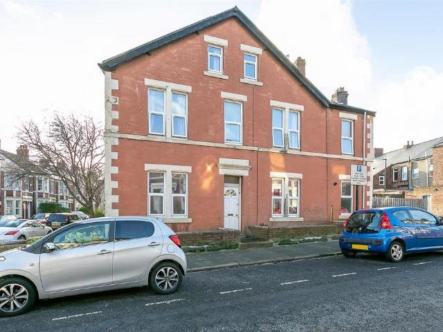 6 bedroom house to rent