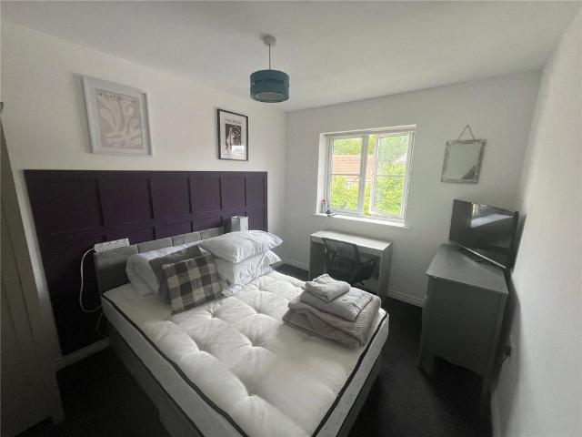 6 bedroom house to rent