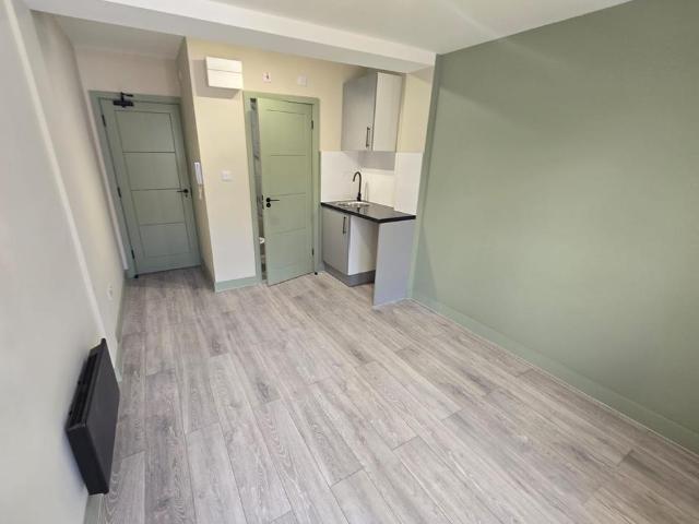 6 bedroom house to rent