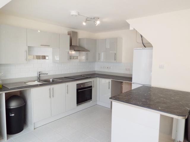 6 bedroom house to rent