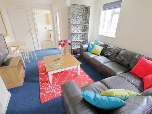 6 bedroom house to rent