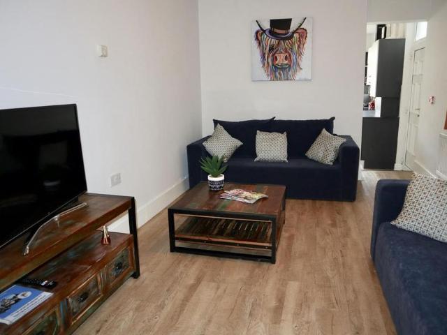 6 bedroom house to rent