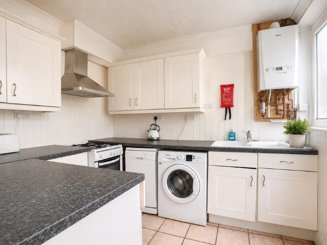 6 bedroom house to rent